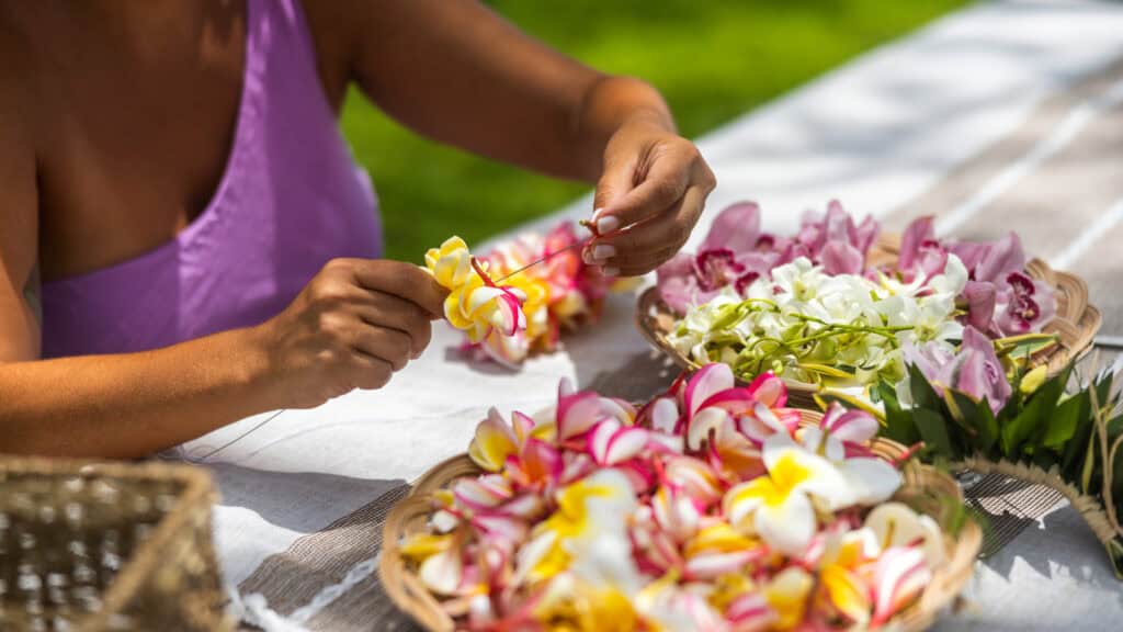 Lei-Making | Maui Ocean Center